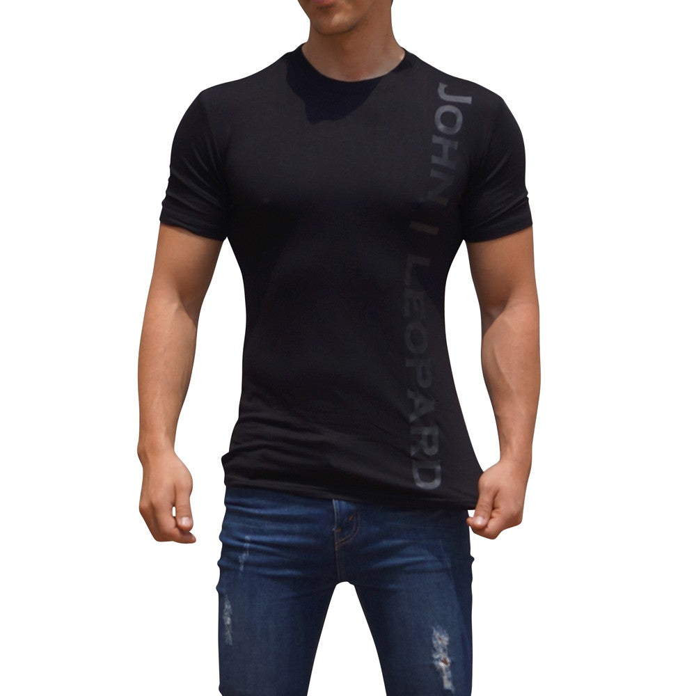 John Leopard - Playera Negra Vertical Logo Manga Corta – JOHN LEOPARD